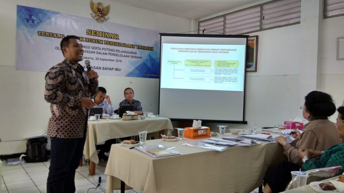 Seminar Tentang Aspek Hukum Pengelolaan Yayasan | Yayasan Sayap Ibu
