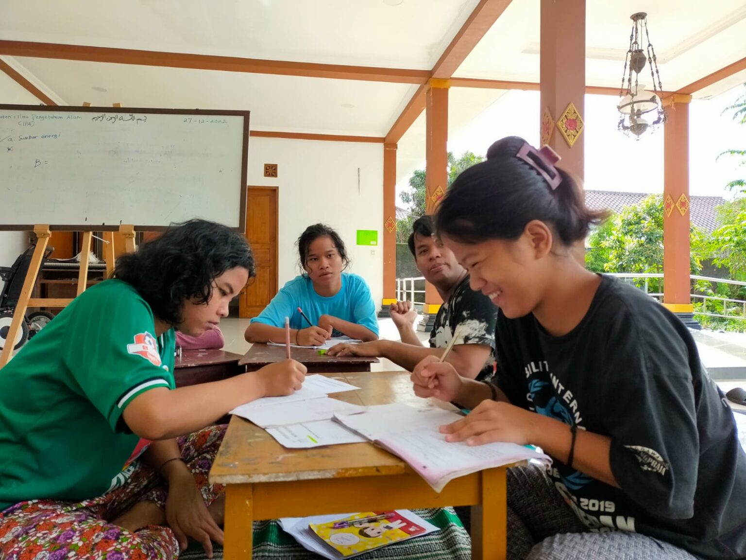 Belajar Calistung Bersama Anak–Anak Panti III | Yayasan Sayap Ibu