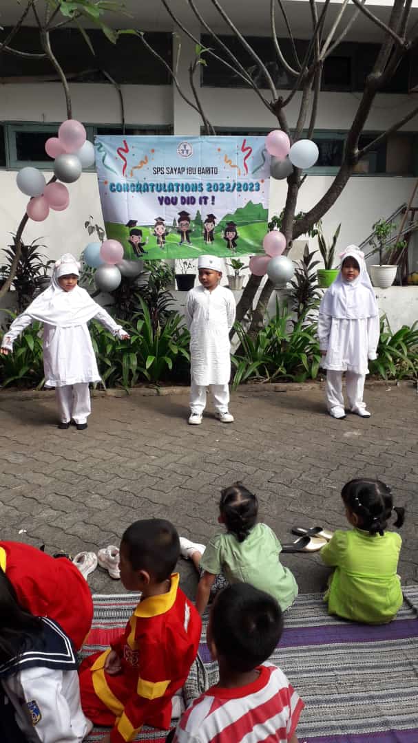 Pelepasan Siswa Siswi SPS Sayap Ibu Barito | Yayasan Sayap Ibu